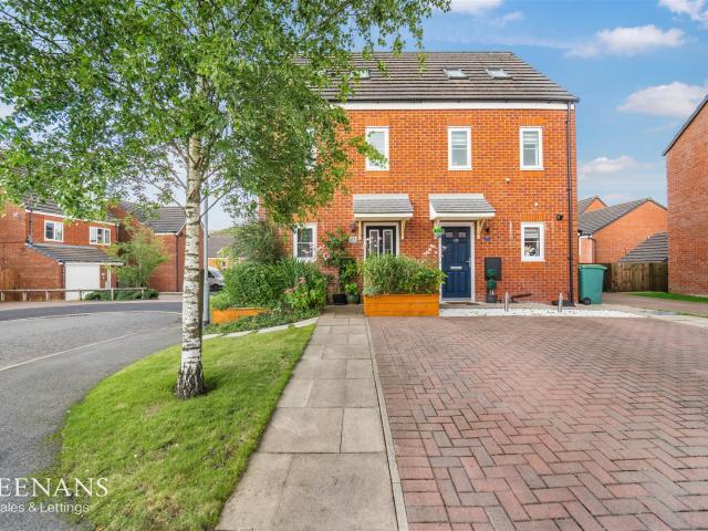 house for rent in Orama Avenue, Whitworth, Rochdale