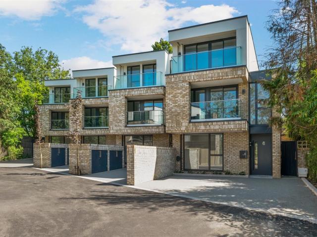 house for rent in Orchard Grove, West Wimbledon, SW20