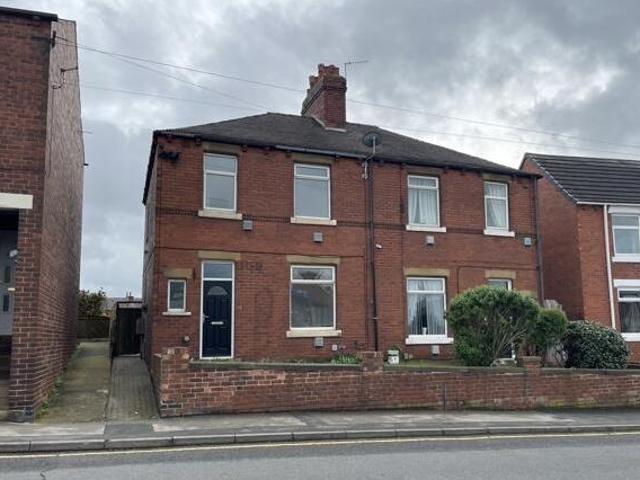 House For Rent In Outwood