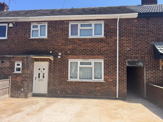 house for rent in Oval Road, DY4 9RT