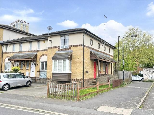 house for rent in Oxley Close, SE1 5HN