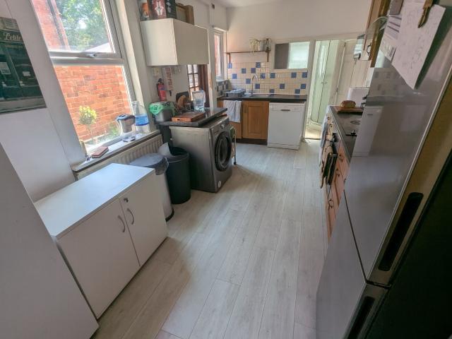 house for rent in Palmer Park Avenue, RG6 1DN