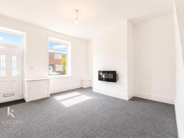 house for rent in Pine Street, Bury