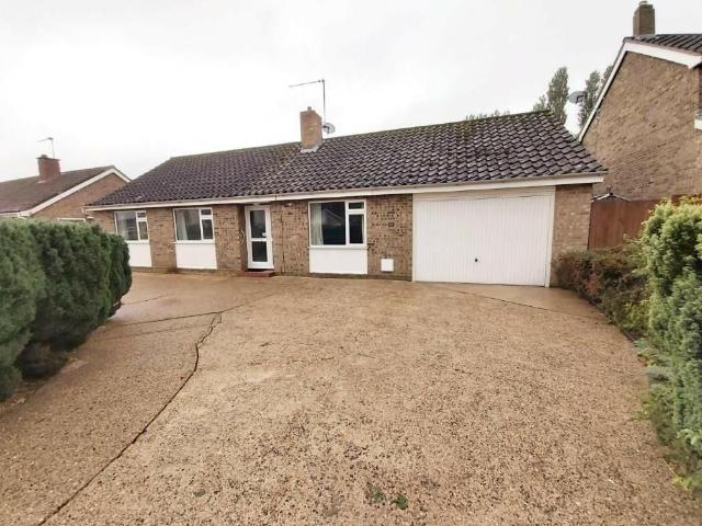 house for rent in Pound Meadow, Bury St. Edmunds, IP28 6JL
