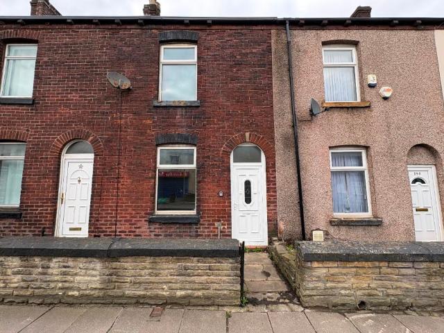 House for rent in Plodder Lane, Farnworth, Bolton united kingdom
