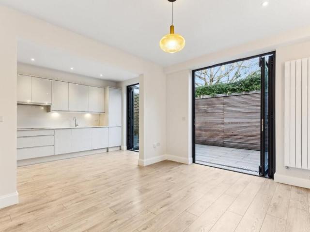 house for rent in Property, W8 6HS