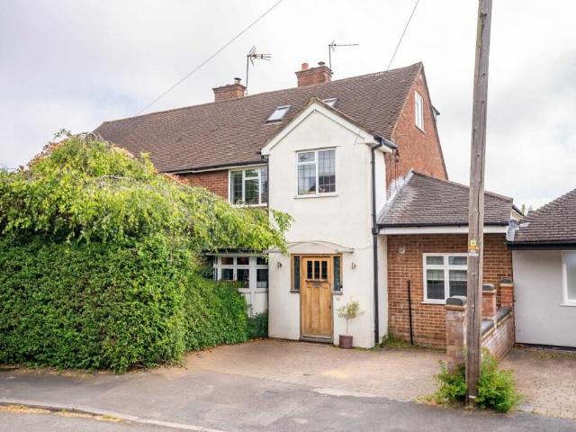 house for rent in Property, AL5 5QT