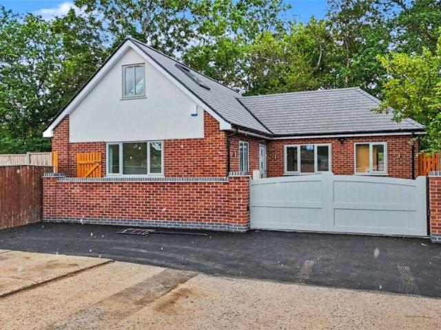 house for rent in Property, B92 9PG