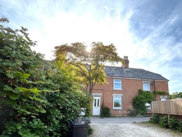 house for rent in Property, BH19 3BY