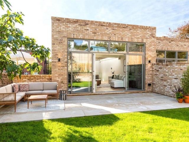 house for rent in Property, BN1 6HL