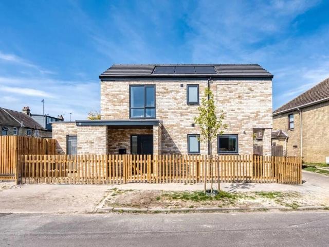 house for rent in Property, CB1 3JA