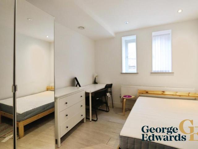 house for rent in Property, DE1 2JF