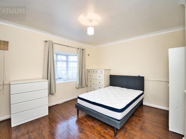 house for rent in Property, E14 7QW