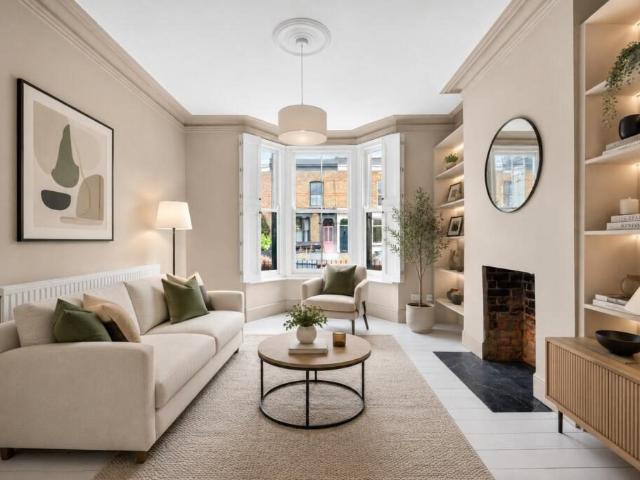 house for rent in Property, E5 0AY