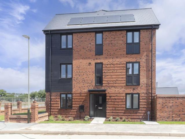 house for rent in Property, GL51 9FX
