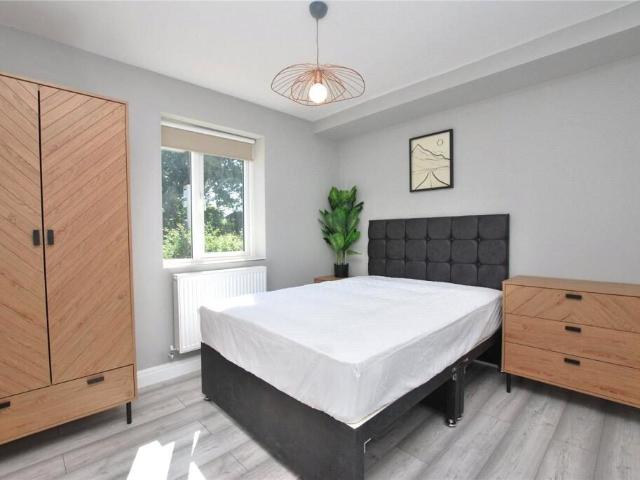 house for rent in Property, GU2 8DF