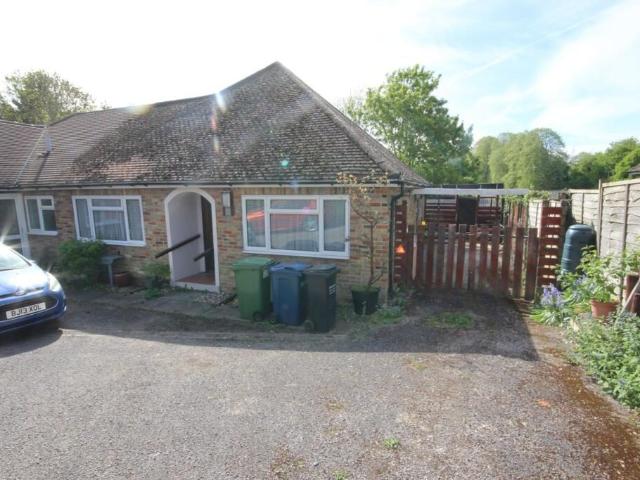 house for rent in Property, HP8 4EP