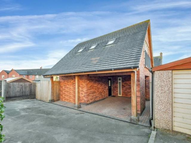 house for rent in Property, LE14 3HB