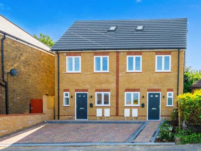 house for rent in Property, ME7 2BT