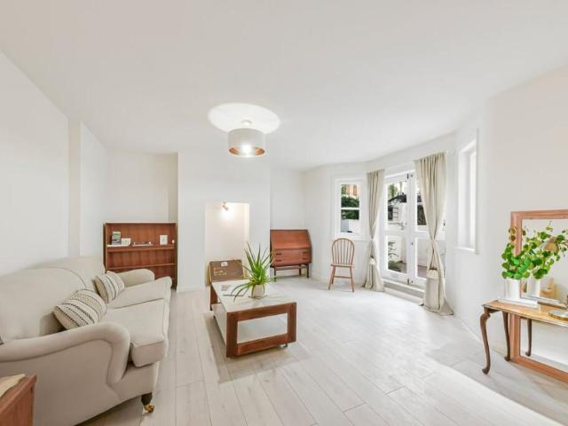 house for rent in Property, NW3 1SN