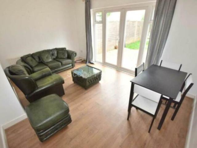 house for rent in Property, RG2 0JQ