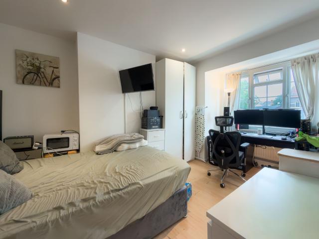 house for rent in Property, RG4 5AU