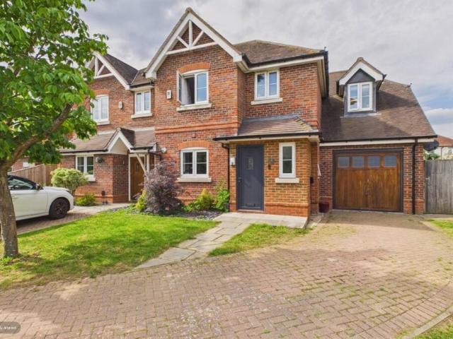 house for rent in Property, SL6 5FE