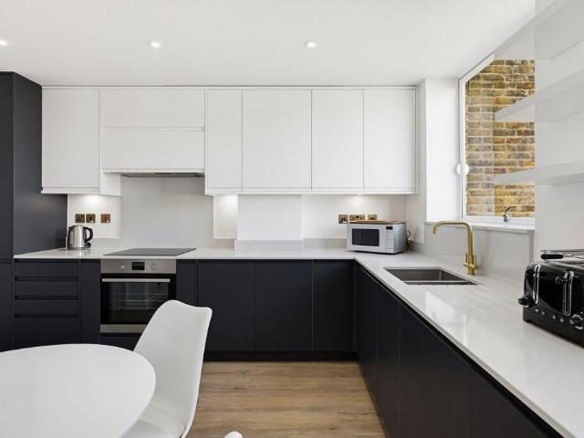 house for rent in Property, SW1W 8HD