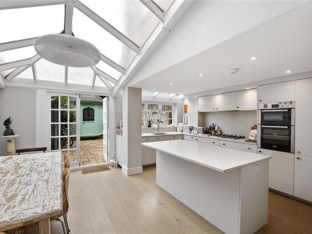 house for rent in Property, SW6 2JD