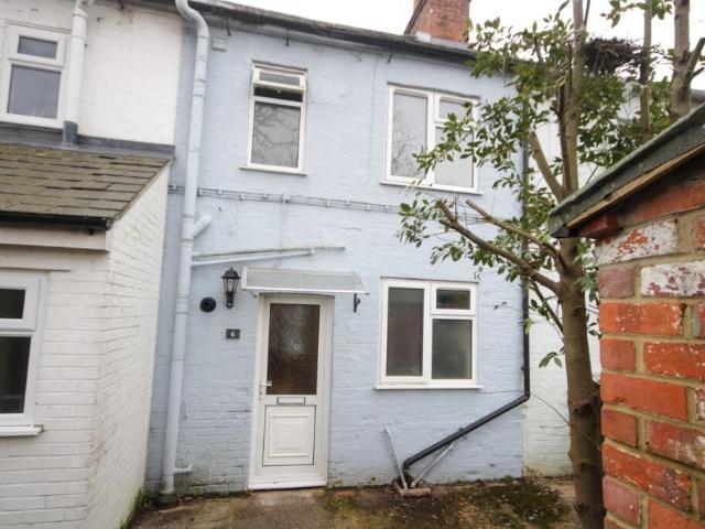 house for rent in Prospect Place, RG14 7PZ