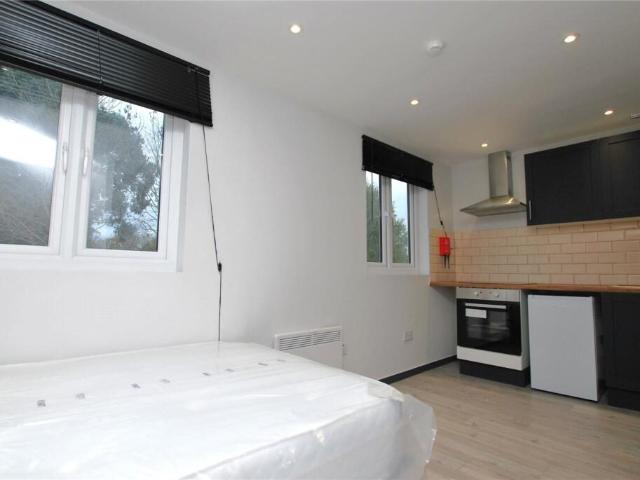 house for rent in Raymond Crescent, GU2 7SZ