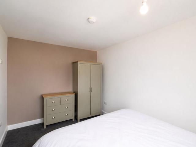 house for rent in Red Hall Chase, Leeds, LS14 1NR