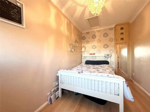 house for rent in Rook Close, RG41 3SQ