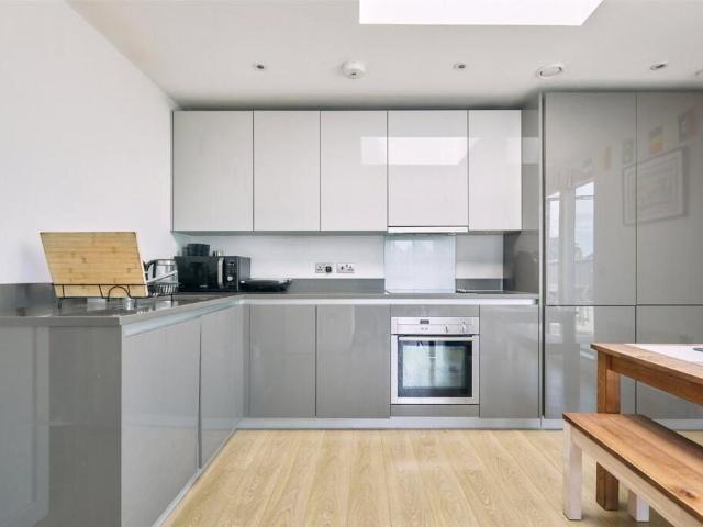 house for rent in Roehampton Lane, SW15 4LE