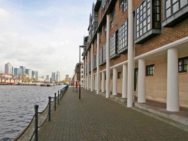 house for rent in Rope Street, SE16 7TE