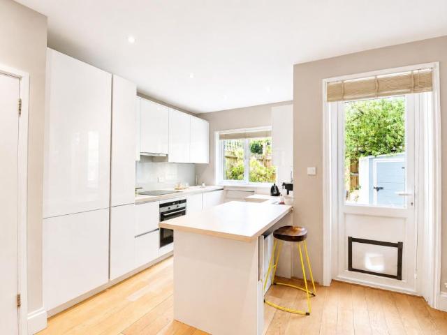 house for rent in Rosslyn Avenue, SW13 0JY