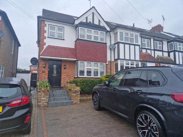 house for rent in Rous Road, Buckhurst Hill, IG9 6BT