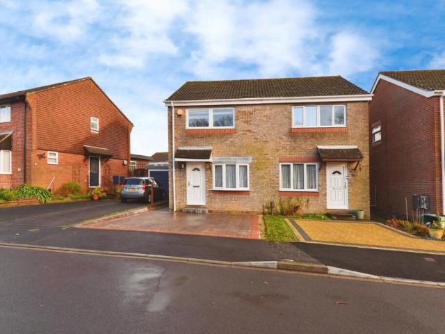 house for rent in Runnymede, PO15 6ED