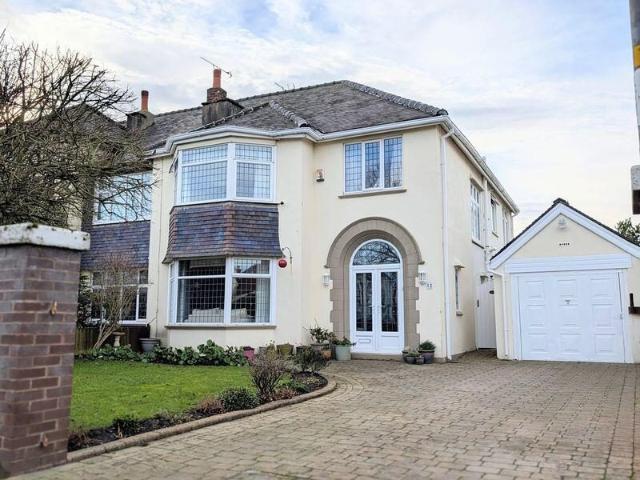 house for rent in Ryder Crescent, PR8 3AE