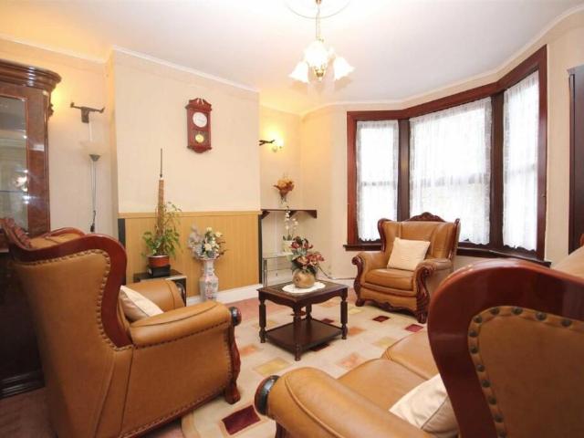house for rent in Scotts Road, E10 6LN