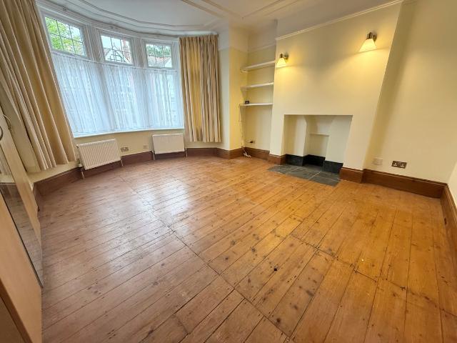 House for rent in Selborne Road, N14 7DG