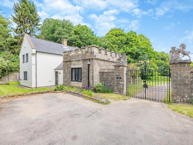 house for rent in Sevenoaks Kent TN13 3RP Plymouth Drive