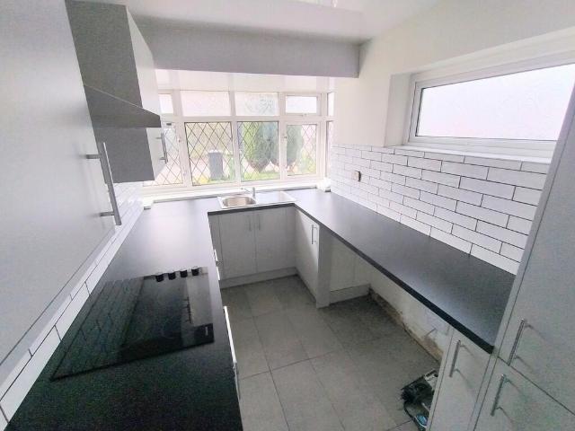 House for rent in Silverdale Drive, Fallings Park, Wolverhampton united kingdom