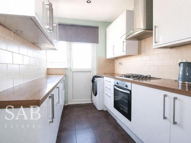 house for rent in Somerset Road, UB1 2UG