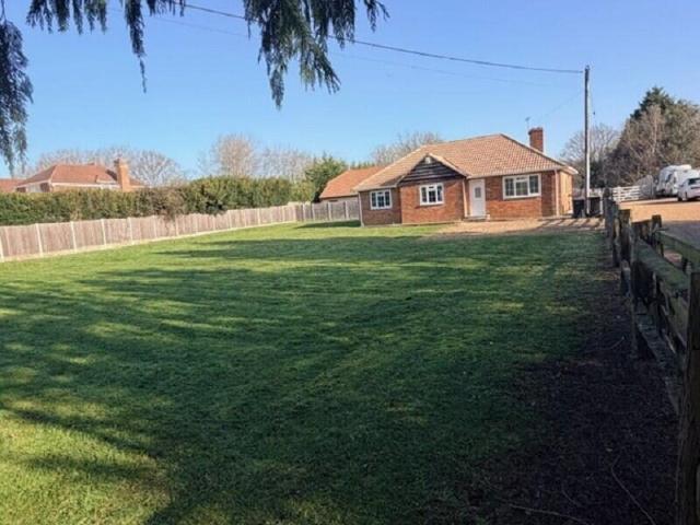 house for rent in Southwick Road, PO17 6JH