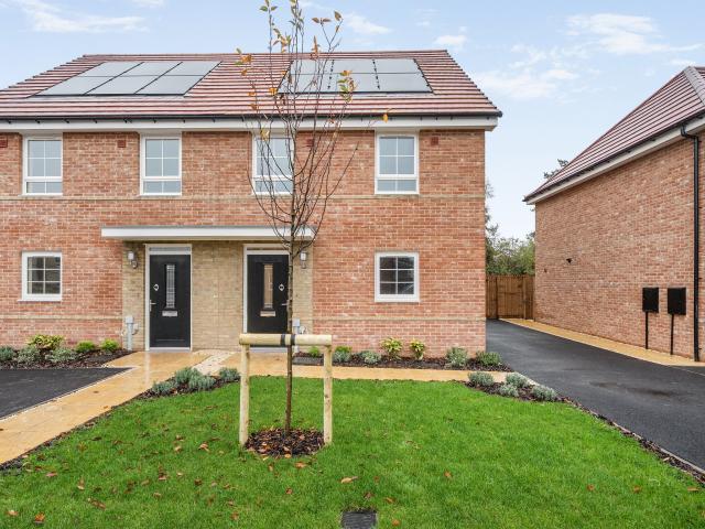 house for rent in Southwold Drive, Peterborough, Hampton beach, Peterborough, Hampton beach