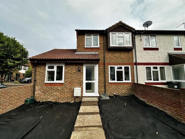 house for rent in Springwell Road, TW5 9BY