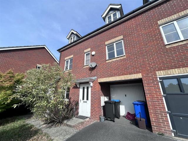 house for rent in St Christophers Mews, CT11 7SF