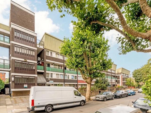 house for rent in St. Helena Road, London, SE16 2QY