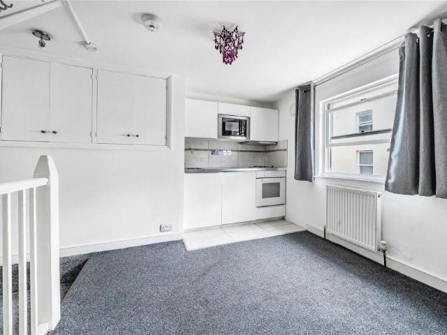 house for rent in St. James's Street, Brighton, Brighton